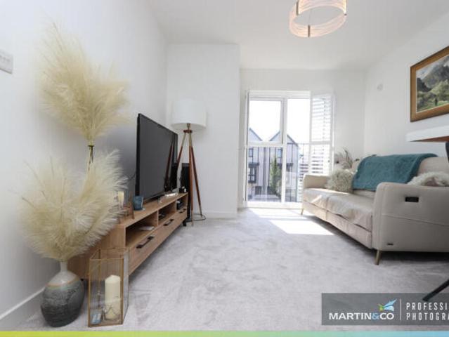 2 bedroom apartment for rent in Church Road, St Edeyrns, CF3