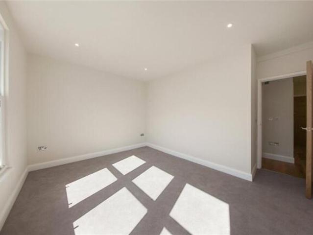 2 bedroom apartment for rent in Church Street, Enfield, EN2