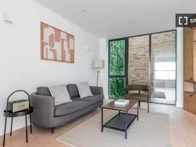 2 bedroom apartment for rent in Church Street, London