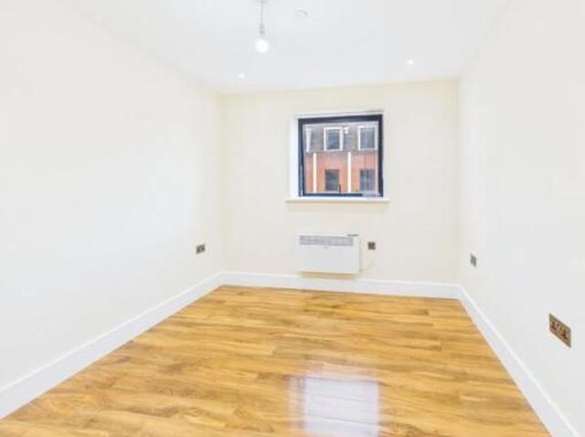 2 bedroom apartment for rent in Church Street, Slough, Berkshire, SL1