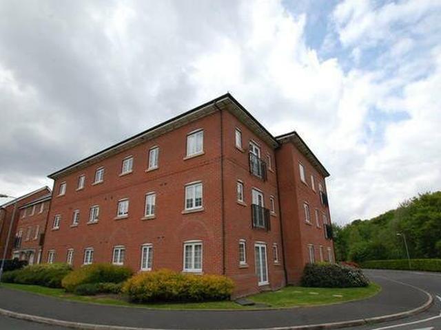 2 bedroom apartment for rent in Churchbeck Chase Radcliffe Manchester Lancashire M26