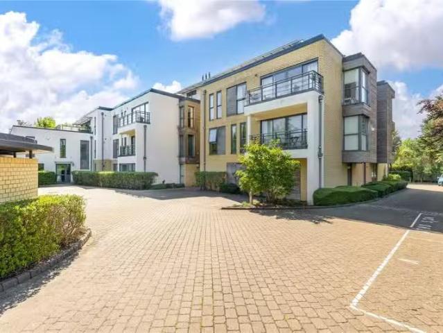 2 bedroom apartment for rent in Churchill Court, 41 Madingley.