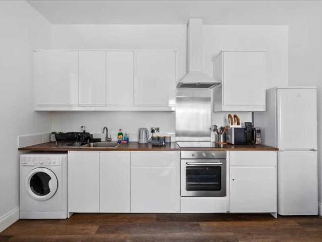 2 bedroom apartment for rent in Citadel Road, Plymouth, PL1