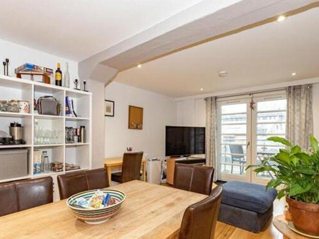 2 Bedroom Apartment For Rent In City Centre, Bristol