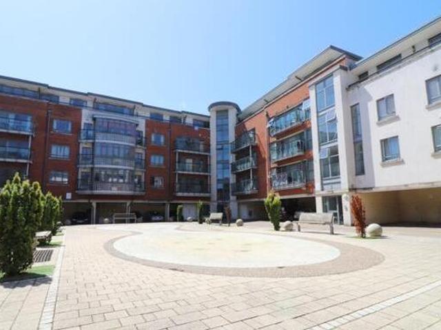 2 Bedroom Apartment For Rent In City Centre, Chelmsford