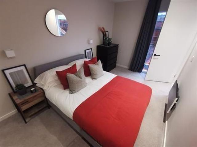2 bedroom apartment for rent in City Gardens, Castlefield, M15