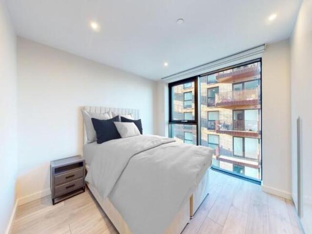 2 bedroom apartment for rent in City Lights Point, SE1