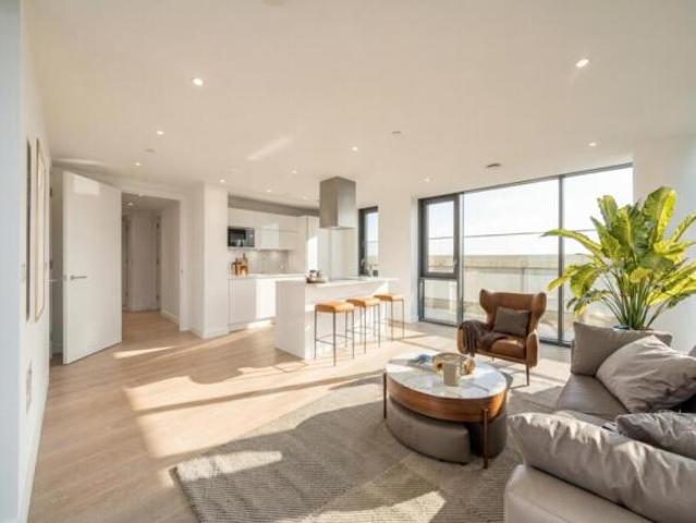 2 bedroom apartment for rent in City North Place Finsbury Park N4