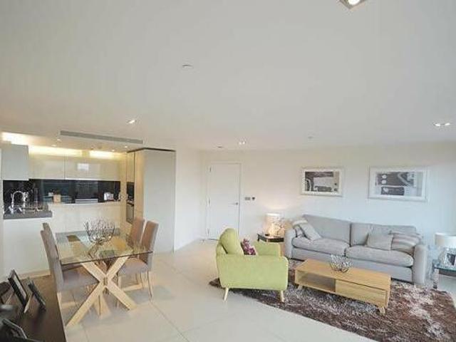 2 Bedroom Apartment For Rent In City Road, London