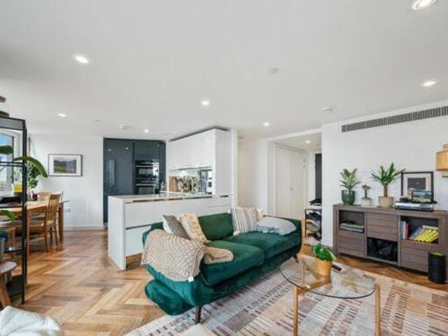 2 Bedroom Apartment For Rent In City Road, London