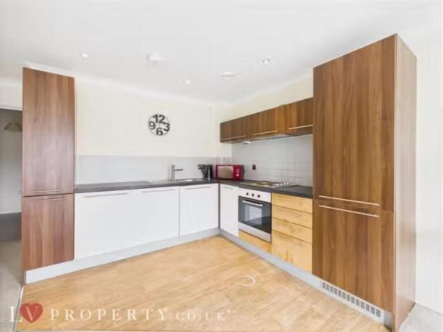 2 bedroom apartment for rent in City walk, Irving Street, Birm.