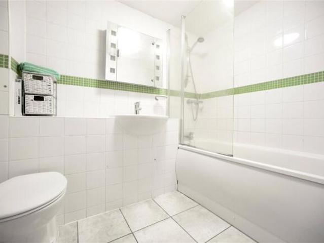 2 bedroom apartment for rent in Claremont House, Cambridge Heath Road, London, E2