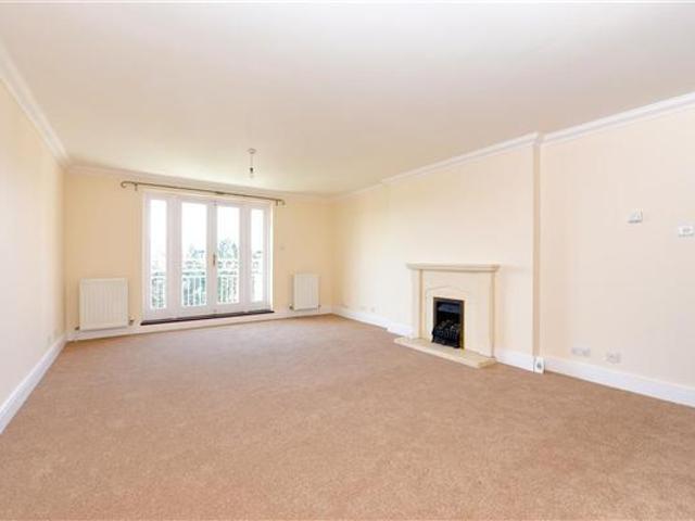 2 bedroom apartment for rent in Claremont Lodge, The Downs, Wimbledon, Merton, SW20