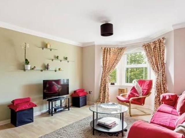 2 bedroom apartment for rent in Clarence Road Windsor SL4