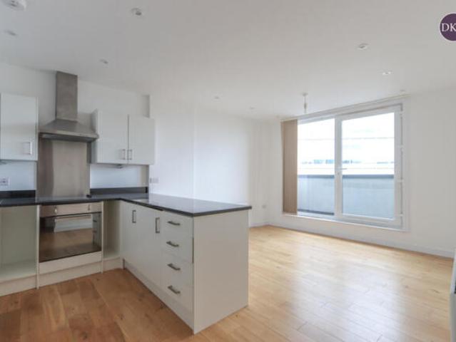 2 bedroom apartment for rent in Clarendon Road, Watford, WD17