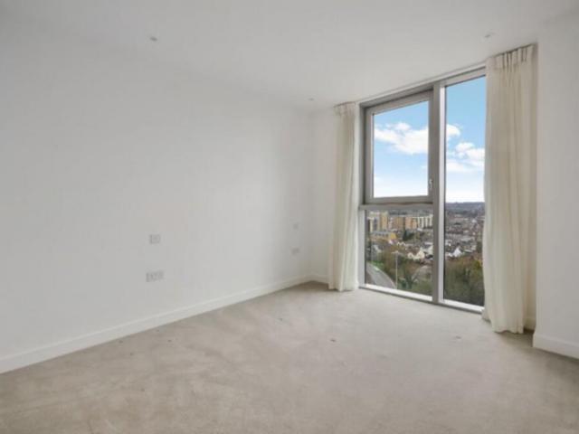 2 bedroom apartment for rent in Clarendon Road, WATFORD, WD17