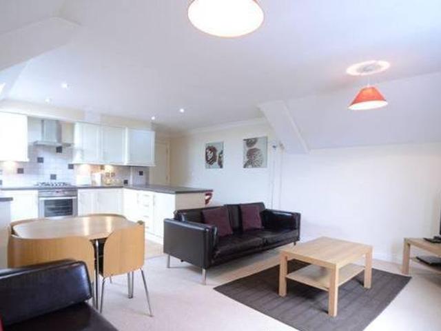 2 bedroom apartment for rent in Clockhouse Road GU14