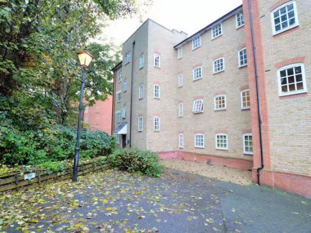 2 bedroom apartment for rent in Colchester, Esinteraction, CO2