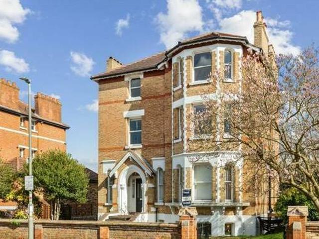 2 bedroom apartment for rent in Colinette Road London SW15