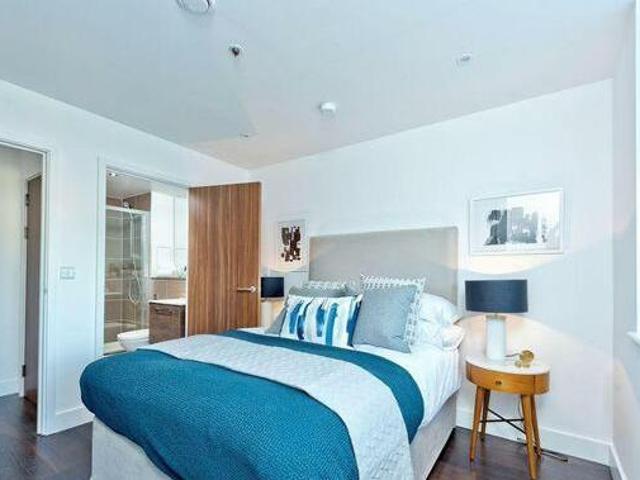2 Bedroom Apartment For Rent In Colliers Wood, London