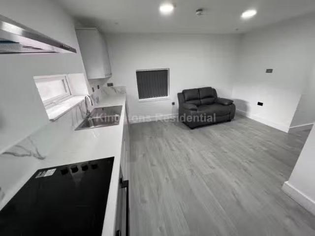 2 bedroom apartment for rent in Colum Road, Cathays, CF10 3EE.
