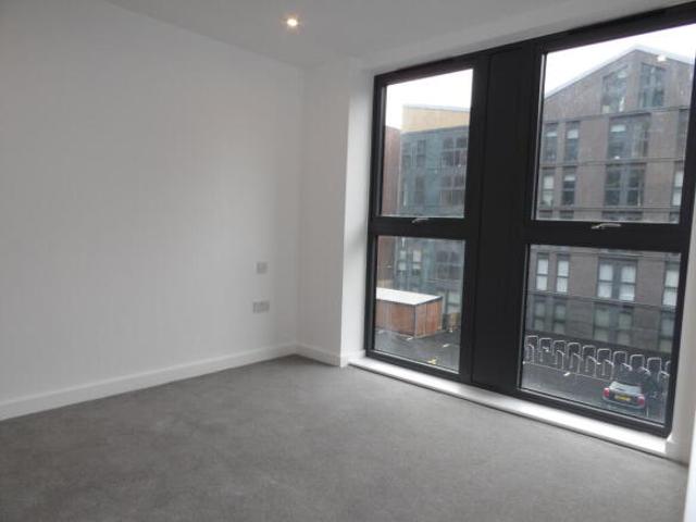 2 bedroom apartment for rent in Communication Row, B15