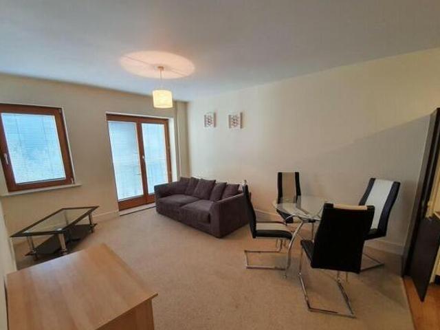 2 Bedroom Apartment For Rent In Commercial Street