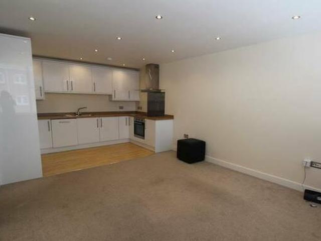 2 bedroom apartment for rent in Commercial Road Ashley Cross BH14