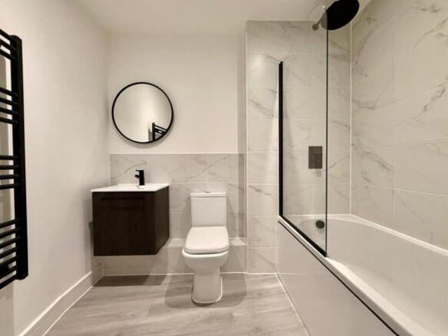 2 bedroom apartment for rent in Commercial Road, Poole, Dorset, BH14