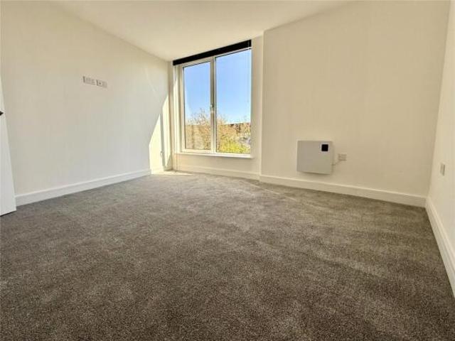 2 bedroom apartment for rent in Commercial Road, Poole, Dorset, BH14