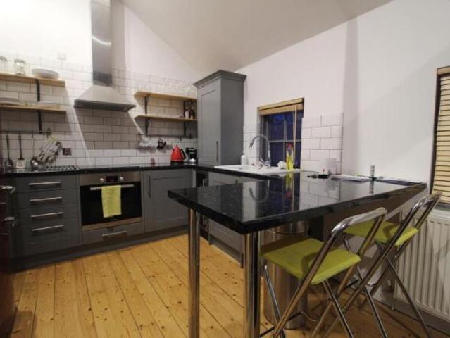 2 bedroom apartment for rent in Conquest Court, 7 11 St. Johns Hill, Reading, RG1