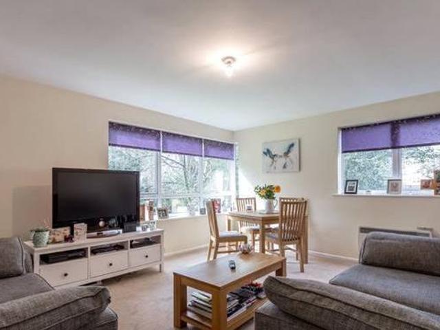 2 bedroom apartment for rent in Cornel House Osborne Road Osborne Road Windsor SL4 3SQ SL4