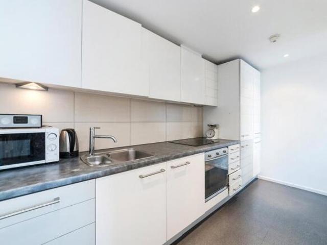 2 bedroom apartment for rent in Corona Building, 162 Blackwall Way, E14