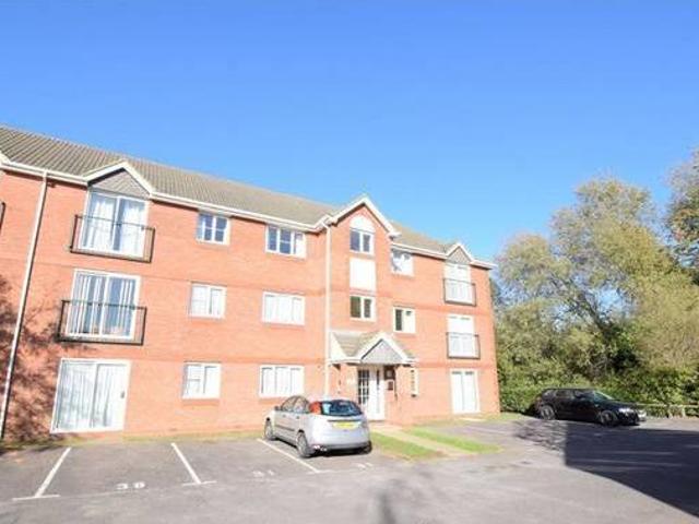 2 bedroom apartment for rent in Corfe Way Farnborough Hampshire GU14