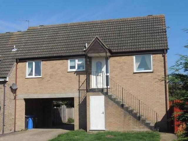 2 bedroom apartment for rent in Cowslip Crescent LOWESTOFT NR33