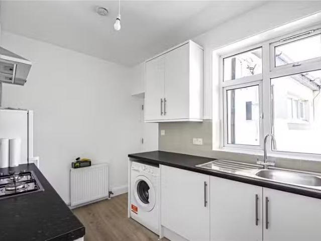 2 bedroom apartment for rent in Cotford Parade, Croydon, Surre.