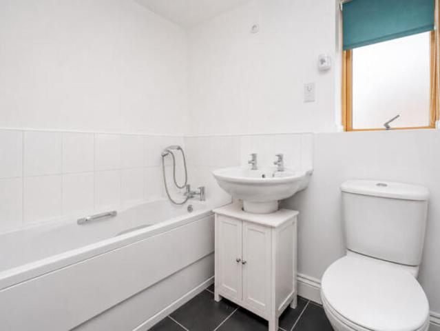 2 bedroom apartment for rent in Countess Way, Broughton, MK10