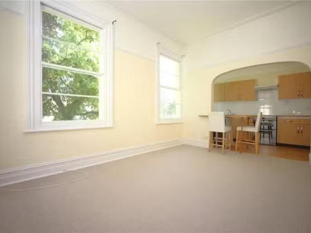 2 bedroom apartment for rent in Cranham Road, Cheltenham, Glou.