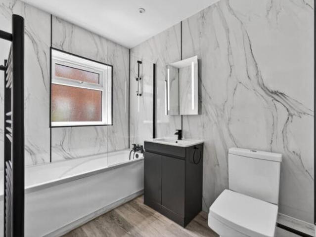 2 bedroom apartment for rent in Crabton Close Road, Bournemouth, BH5 1HL, BH5