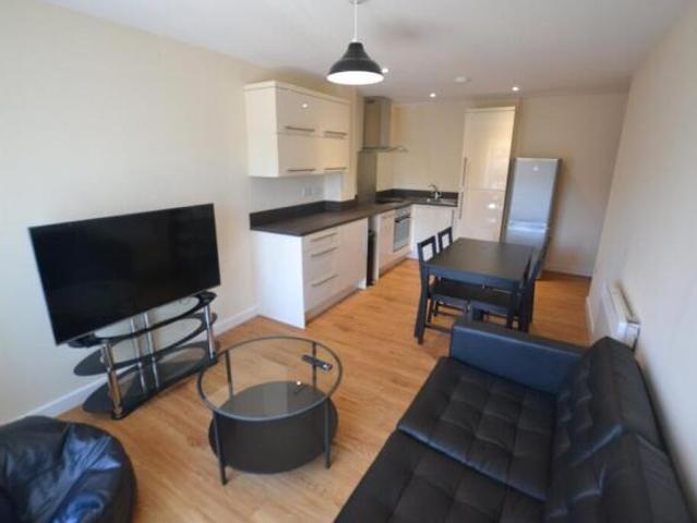 2 bedroom apartment for rent in Crecy Court, Lee Circle, Leicester, LE1