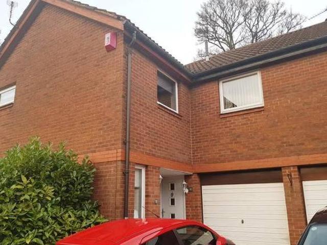 2 bedroom apartment for rent in Crestfold Little Hulton M38