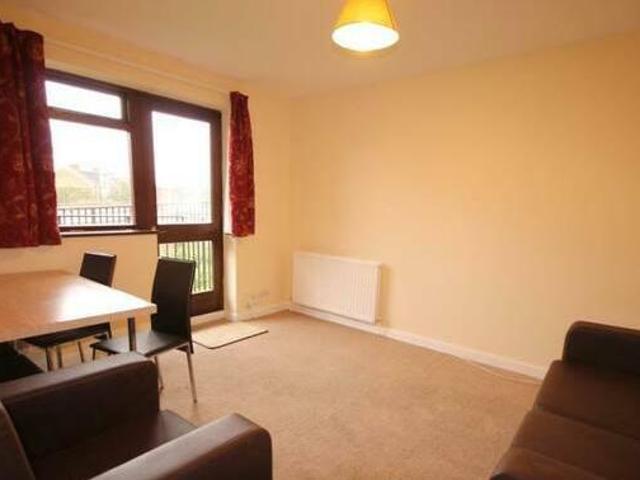 2 bedroom apartment for rent in Cromwell Road London SW19