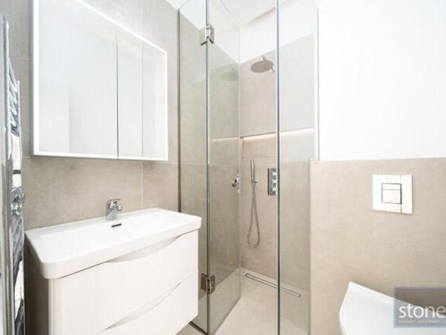2 bedroom apartment for rent in Crogsland Road, London, NW1