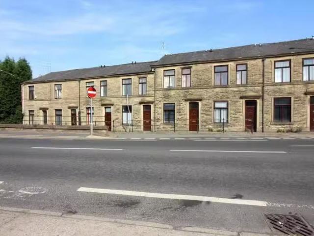2 bedroom apartment for rent in Crostons Road, Bury, BL8