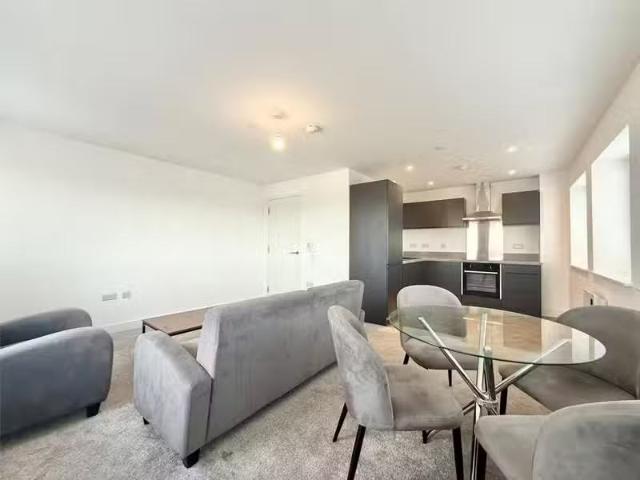 2 bedroom apartment for rent in Crosby Road North, Liverpool.