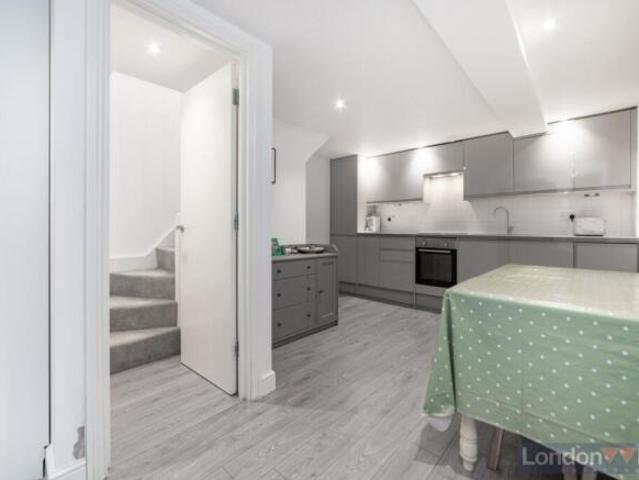 2 bedroom apartment for rent in Crossford Street, London, SW9