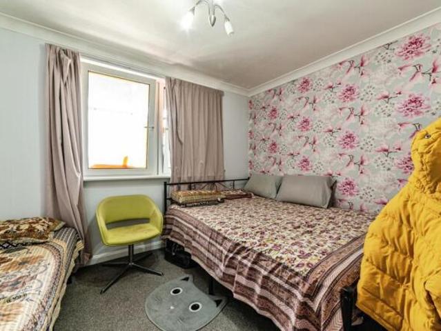 2 bedroom apartment for rent in Crown Heights, Alencon Link, RG21