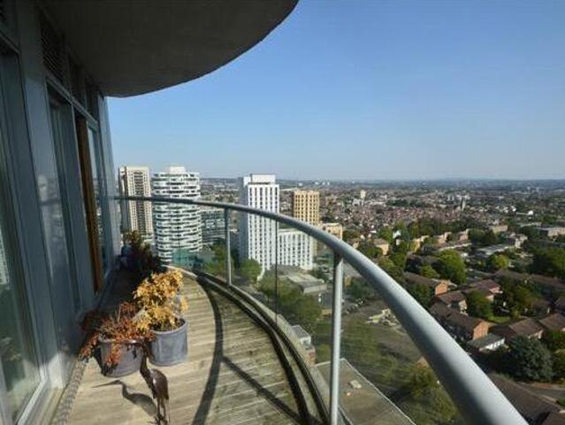 2 Bedroom Apartment For Rent In Croydon