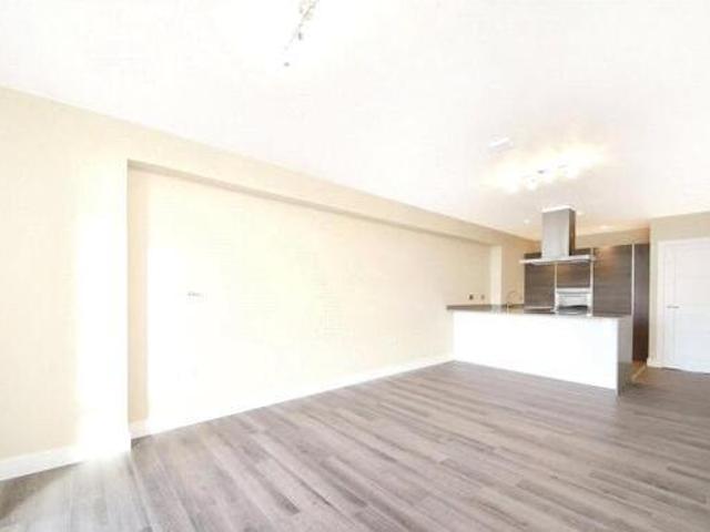 2 Bedroom Apartment For Rent In Croydon