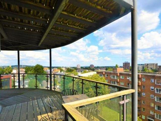2 Bedroom Apartment For Rent In Croydon